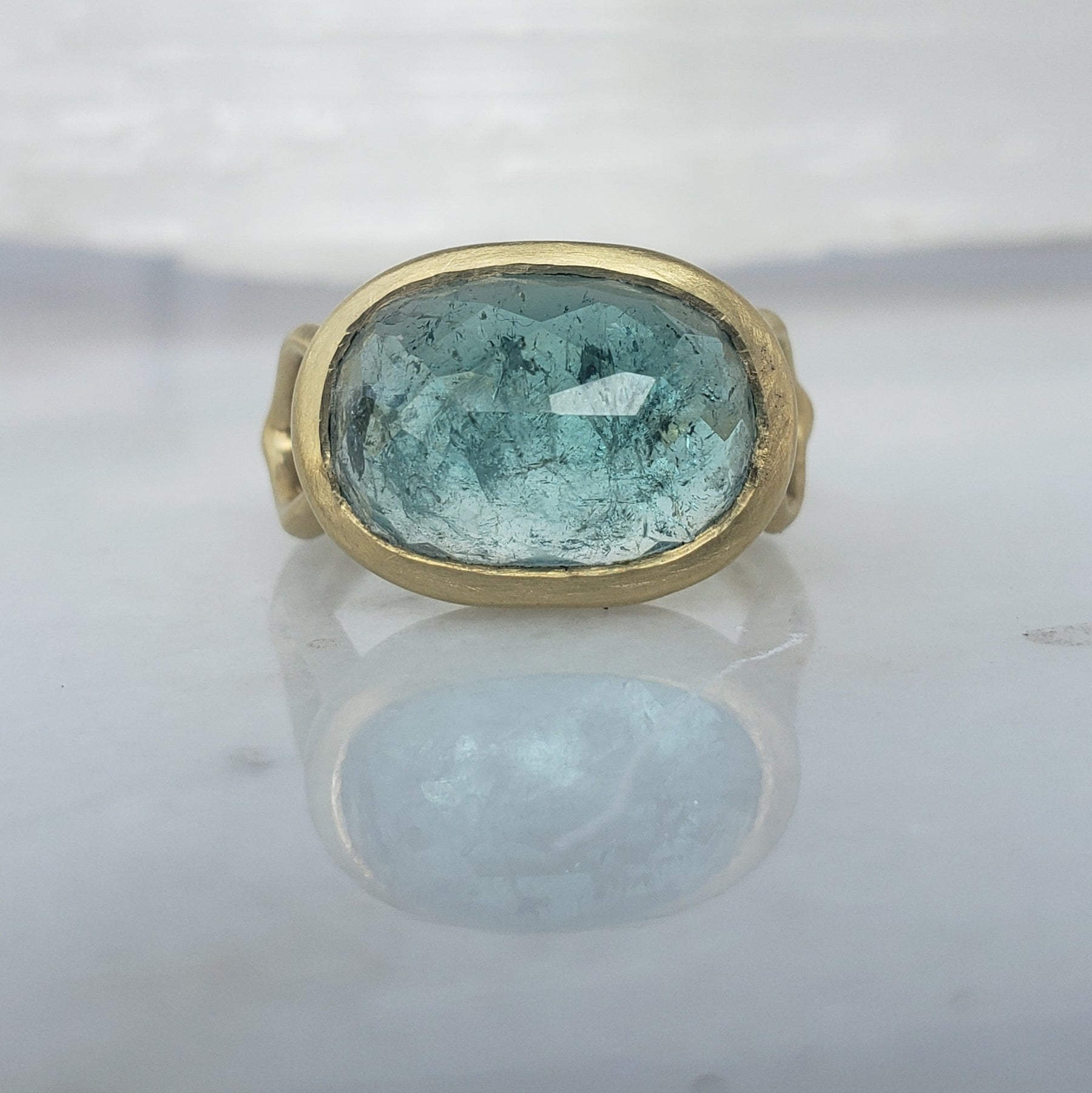 handmade, bespoke, fine jewelry. Diamonds, gemstones, silver, gold ...